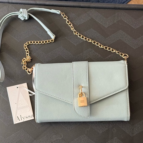 Alyssa | Bags | Alyssa Chic Blue Crossbody Bag With Gold Chain | Poshmark